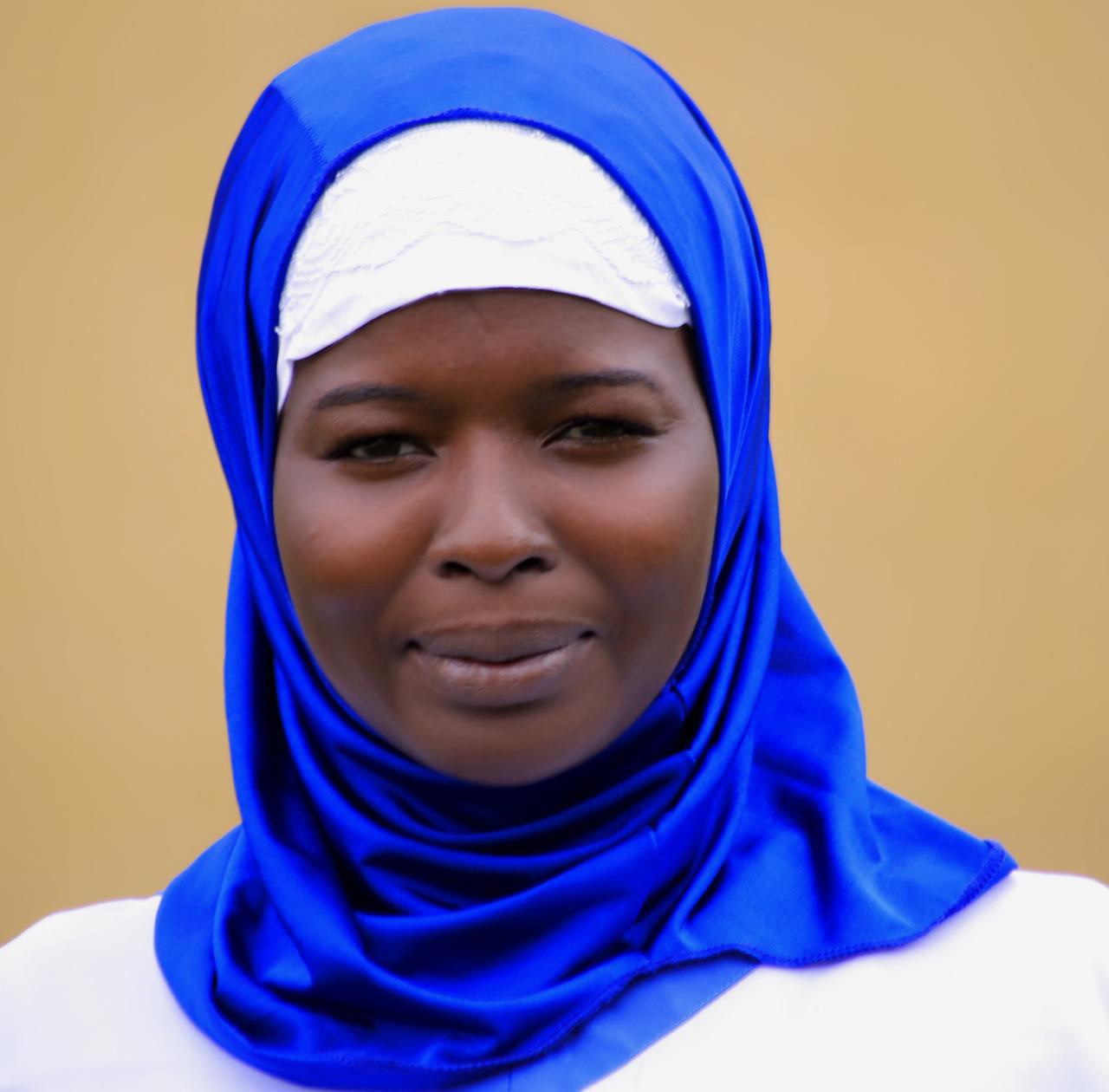 بلاتنيوم - تفاصيل العاملة